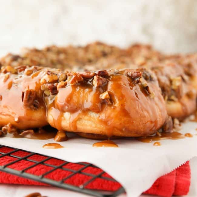 Easy Caramel Pecan Rolls + Video (aka Sticky Buns) | Dessert Now Dinner ...